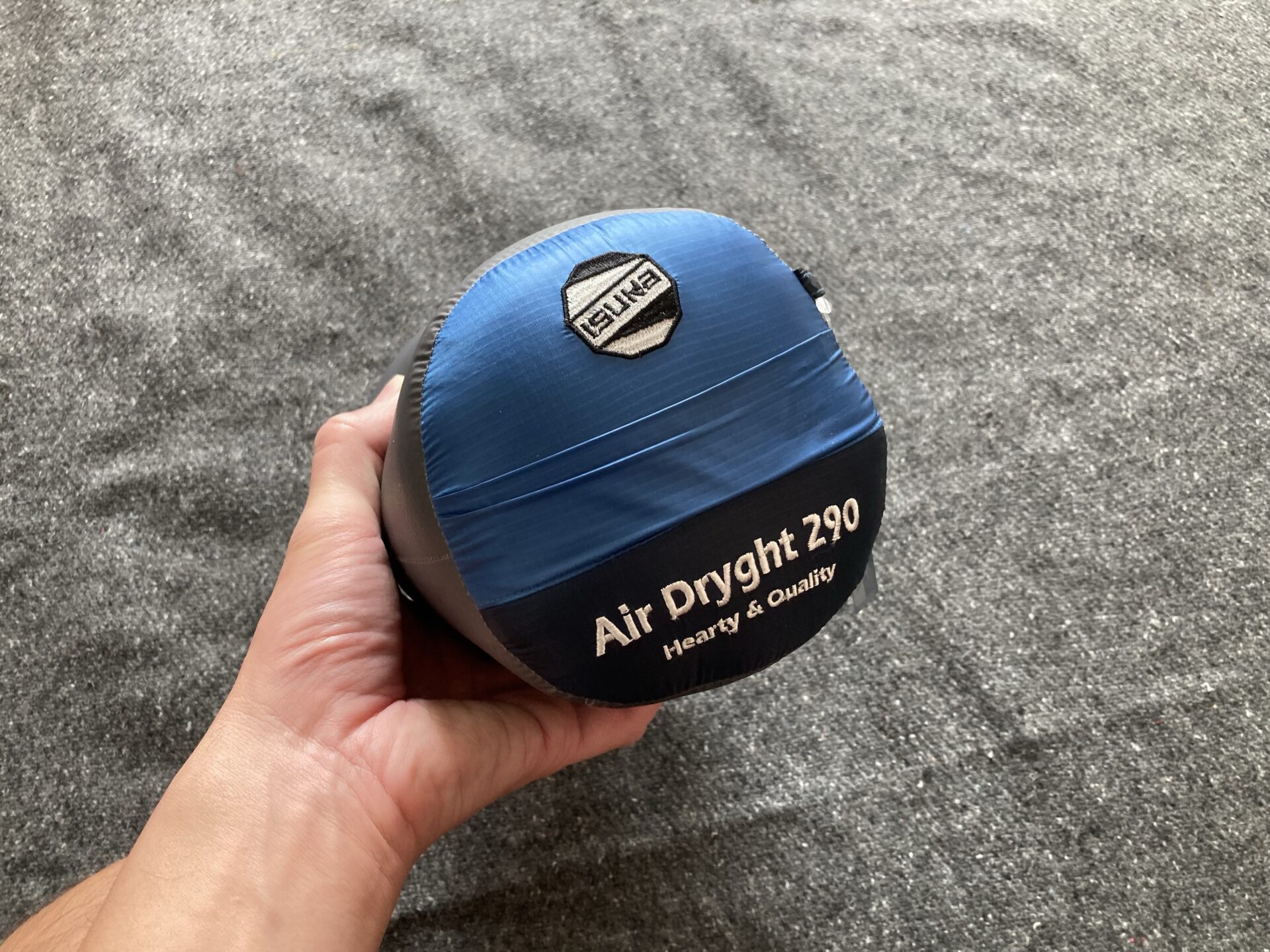 【イスカ・エアドライト290】使用感をレビュー！「軽さ」と「保温力」のバランスの取れた3シーズン用シュラフ！｜OPO85_OUTDOOR LIFE